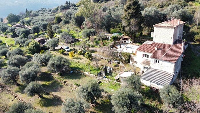 Maison 5 pièces à Le Bar-sur-Loup, à vendre