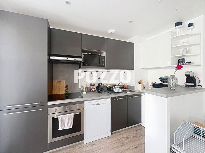 Appartement à louer - Coeur Centre Ville, Bayeux - 3 pièces - 2 chambres