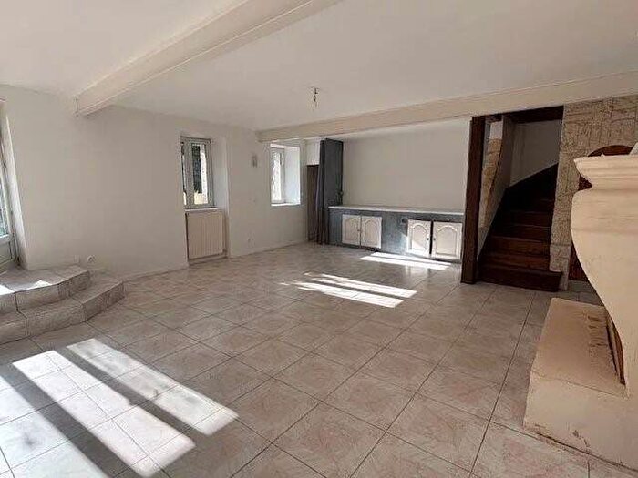 Maison à louer - Échillais - 5 pièces - 3 chambres