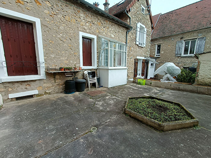 Maison à vendre - Étampes, Centre-Ville - 6 pièces - 3 chambres