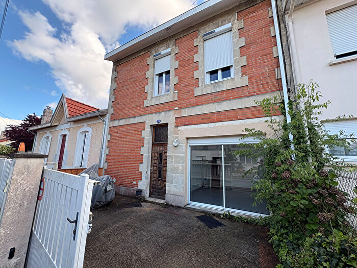 Maison à louer - Mérignac, Saint-Augustin - 4 pièces - 3 chambres