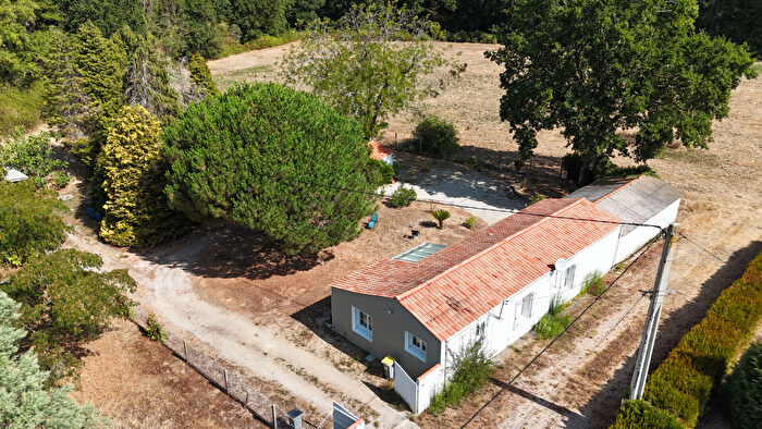 Challans, Route de Cholet, Route de la Roche-sur-Yon : Maison 3 pièces à vendre