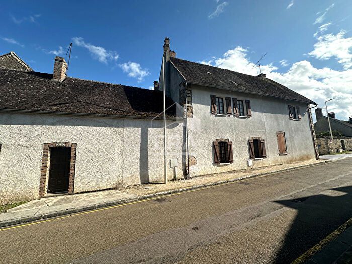 Maison 8 pièces à vendre à Chaumont