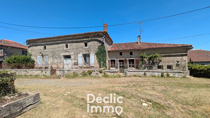 Maison 3 pièces à Benest, à vendre