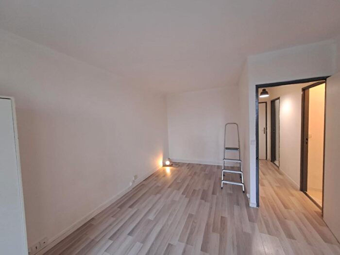 Appartement à louer - Villejuif, Zola, Lion dOr - 1 pièce