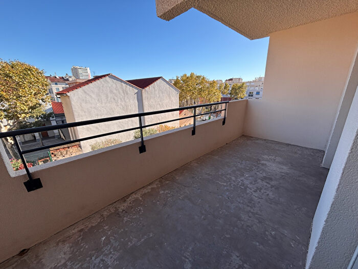 Appartement à vendre - Toulon, Saint-Roch - 3 pièces - 2 chambres