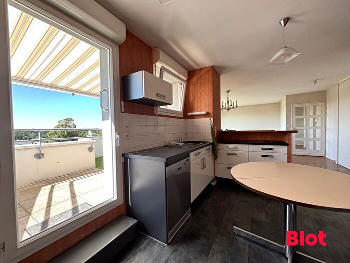 Appartement à vendre - Châteaubourg - 4 pièces - 3 chambres