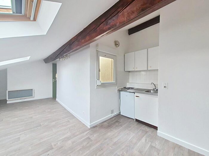 Appartement à louer - Clermont-Ferrand, Herbet, Brezet, Saint-Jean - 1 pièce