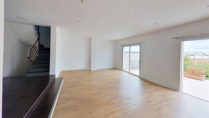 Cachan, Coteau : Maison 8 pièces à louer