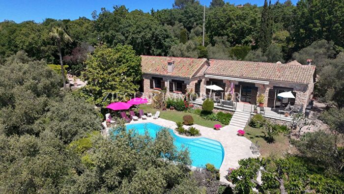 Saint-Cézaire-sur-Siagne : Maison 4 pièces à vendre