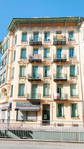 Appartement à vendre - Nice, Le Port - 2 pièces - 1 chambre