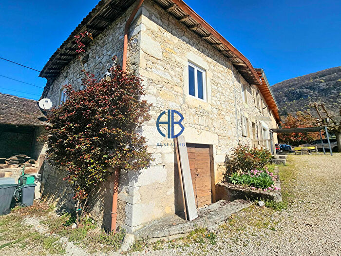 Maison à vendre - Lhuis - 5 pièces - 4 chambres