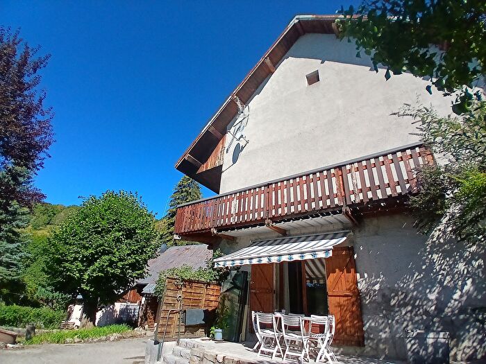 Maison 7 pièces à Les Déserts, à vendre