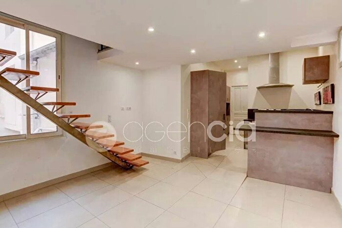 Appartement à louer - Cougoussoles, Le Cannet - 3 pièces - 1 chambre