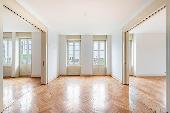 Appartement à louer - Strasbourg, Orangerie - 6 pièces - 4 chambres