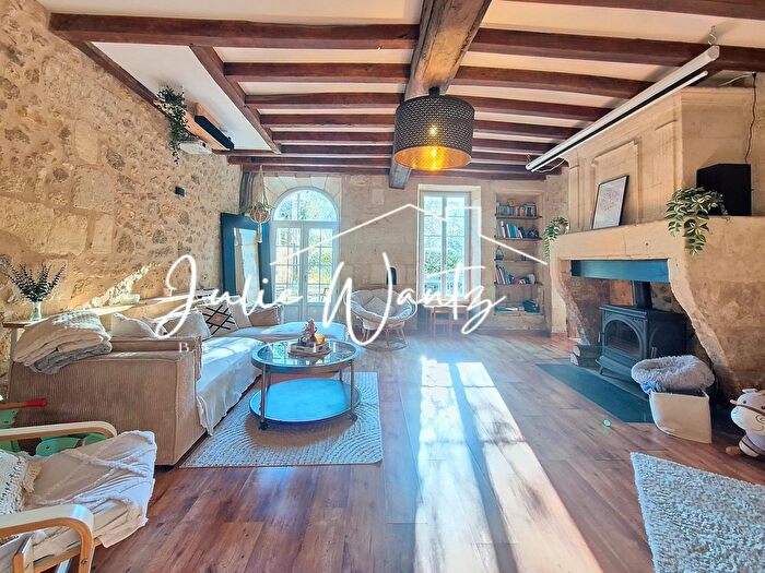 Maison à vendre - Cubnezais - 7 pièces - 6 chambres