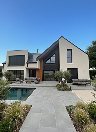 Maison à vendre - Châteauroux - 8 pièces - 5 chambres