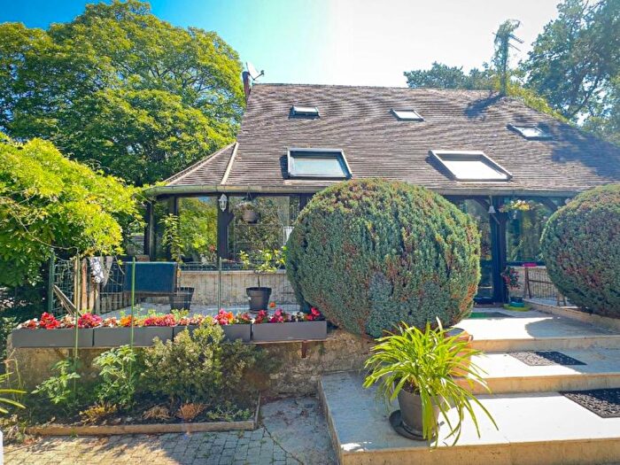 Maison à vendre - Montigny-sur-Loing - 8 pièces - 5 chambres