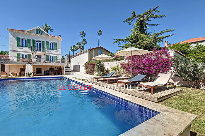 Maison à vendre - Vallauris, Les Paluds - 7 pièces - 5 chambres