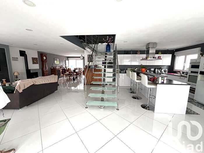 Maison à vendre - Haulchin - 5 pièces - 4 chambres