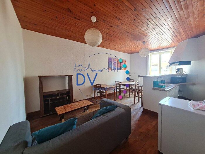 Appartement à louer - Saint Louis, Lyon ème arrondissement - 2 pièces - 1 chambre