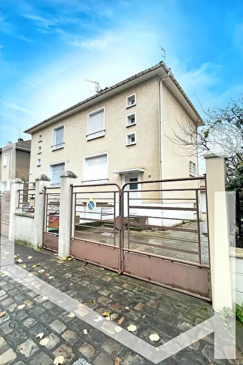 Maison à vendre - Villeneuve-la-Garenne, Sud - 4 pièces - 2 chambres
