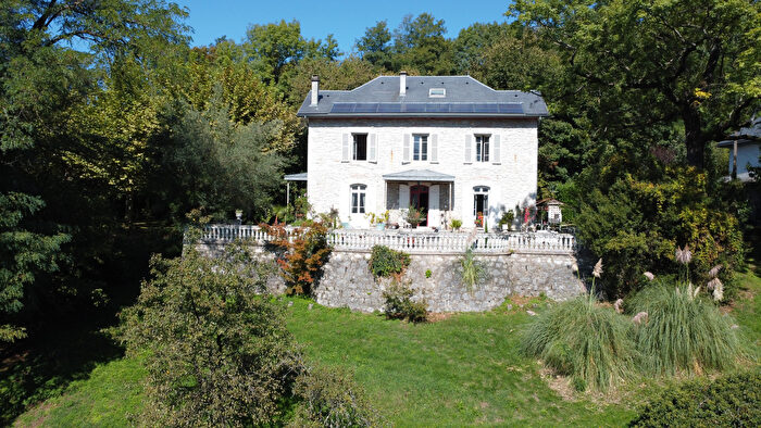 Maison 7 pièces à Chambéry, Les Hauts de Chambery, à vendre