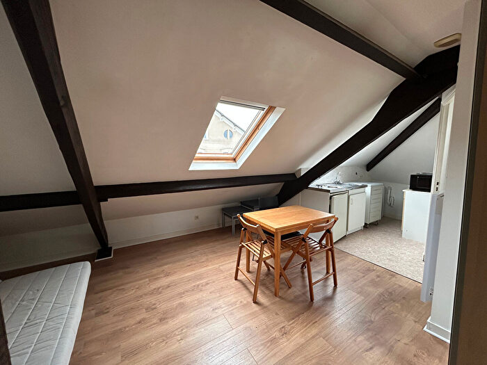 Nantes, Saint-Clément, Jardin des plantes, Caserne Lamoricière : Appartement 1 pièce à louer