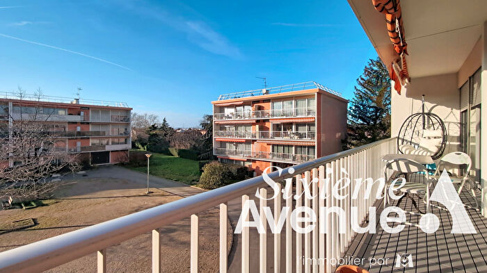 Appartement à vendre - Saint-Priest, Revaison - 4 pièces - 3 chambres