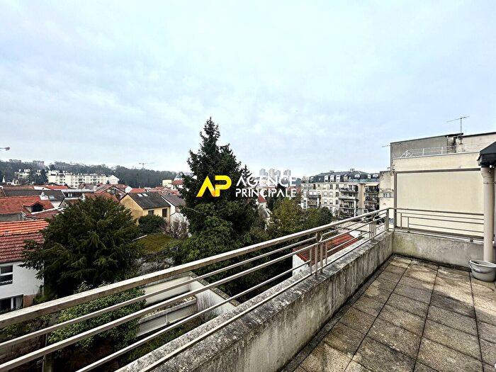 Appartement à louer - Rosny-sous-Bois - 4 pièces - 3 chambres