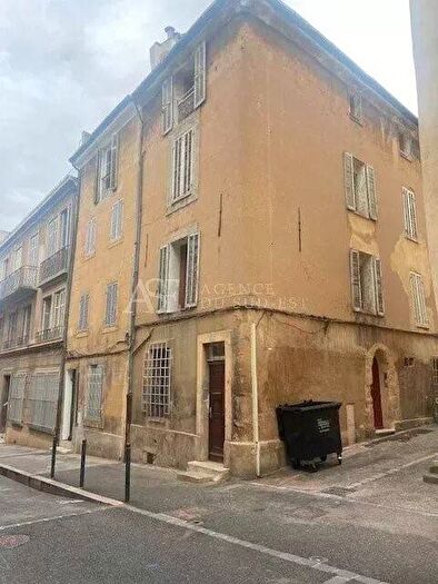 Appartement à louer - Centre Ville, Aix-en-Provence - 1 pièce