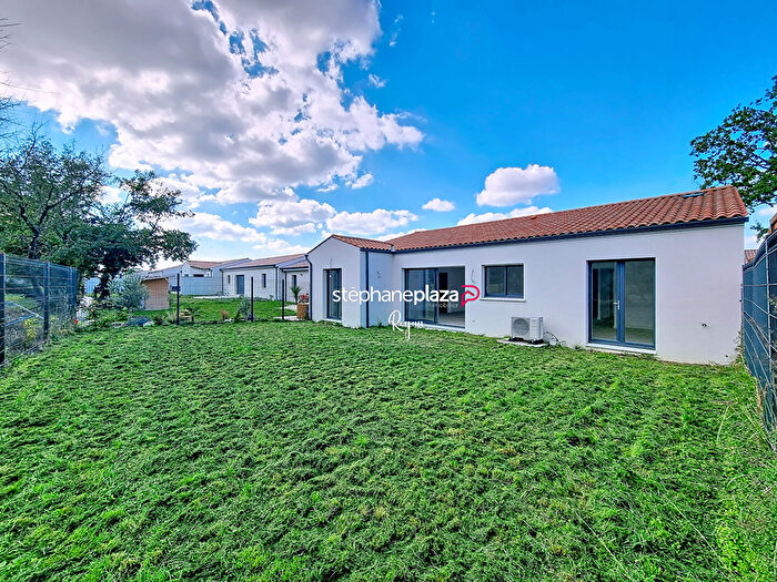 Maison à vendre - Semussac - 5 pièces - 3 chambres