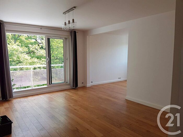 Appartement à louer - Verneuil-sur-Seine - 4 pièces - 2 chambres