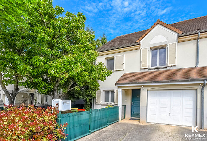Bruyères-sur-Oise : Maison 5 pièces à vendre