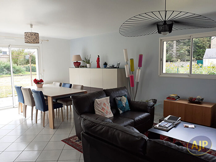 Maison à louer - Saint-Vincent-sur-Oust - 5 pièces - 4 chambres