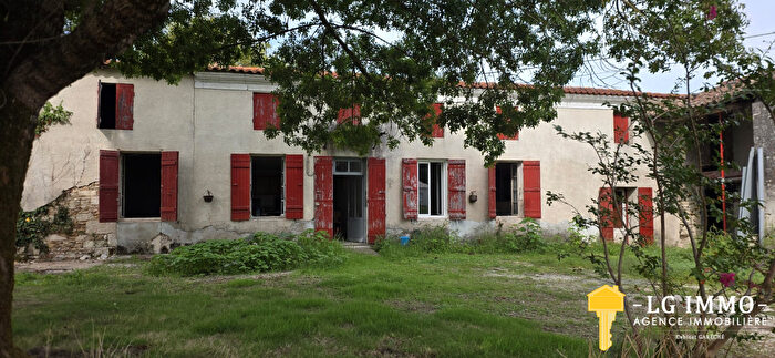 Maison 4 pièces à vendre - Brie-sous-Mortagne