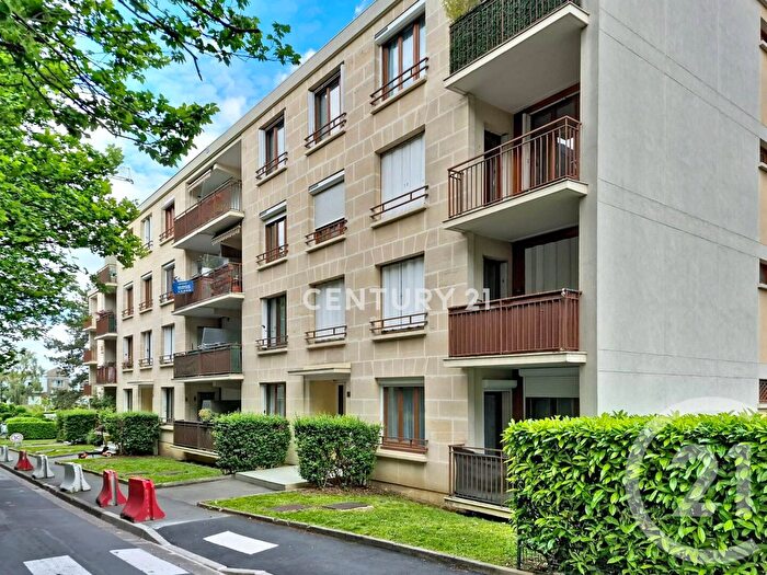 Appartement 3 pièces à louer à Varenne-Centre-Rive Charmante, Noisy-le-Grand