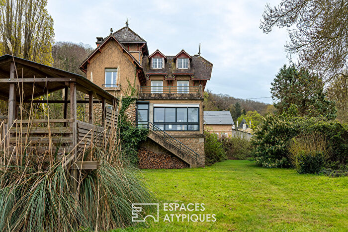 Maison à vendre - La Chartre-sur-le-Loir - 4 pièces - 3 chambres