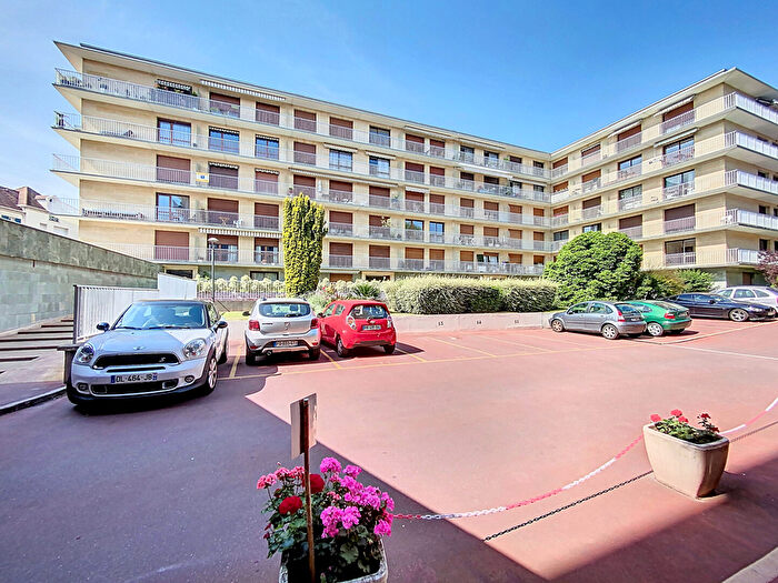 Appartement à vendre - LHaÿ-les-Roses, Centre-ville - 4 pièces - 2 chambres