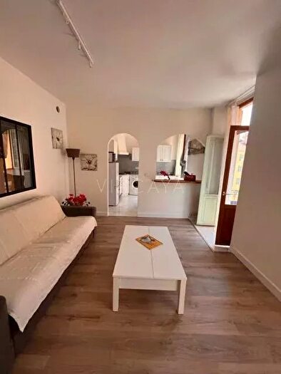 Appartement à louer - Nice, Le Port - 2 pièces - 1 chambre