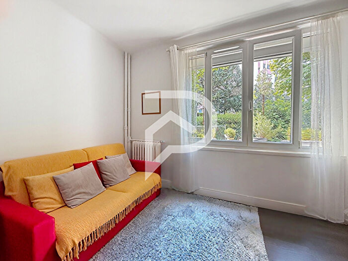 Issy-les-Moulineaux, Centre-ville, Corentin Celton, Les Varennes : Appartement 3 pièces à vendre
