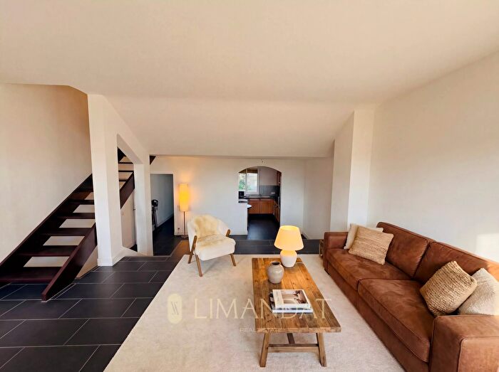 Appartement à vendre - Vallauris, Pertuades - 3 pièces - 2 chambres