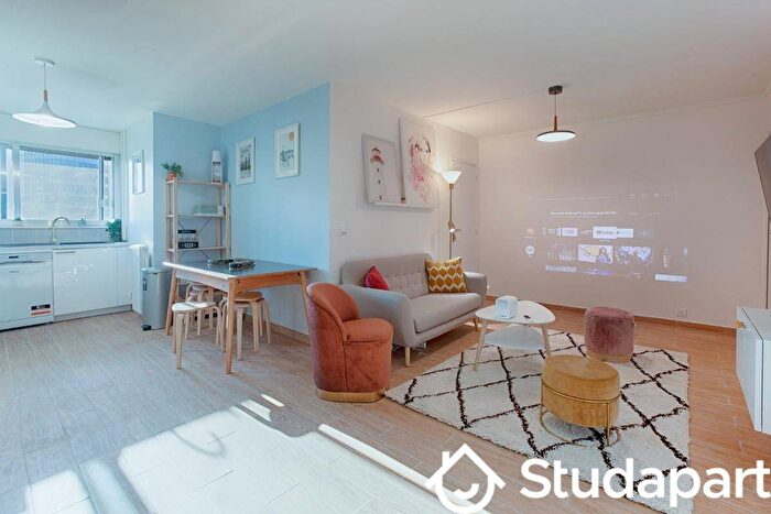 Gambetta, Courbevoie : Appartement 1 pièce à louer