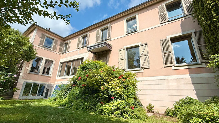 Maison à vendre - Corbeil-Essonnes, Centre-ville - 7 pièces - 6 chambres