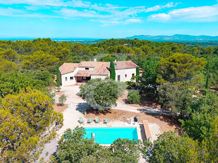 Maison à vendre - Pernes-les-Fontaines - 8 pièces - 7 chambres