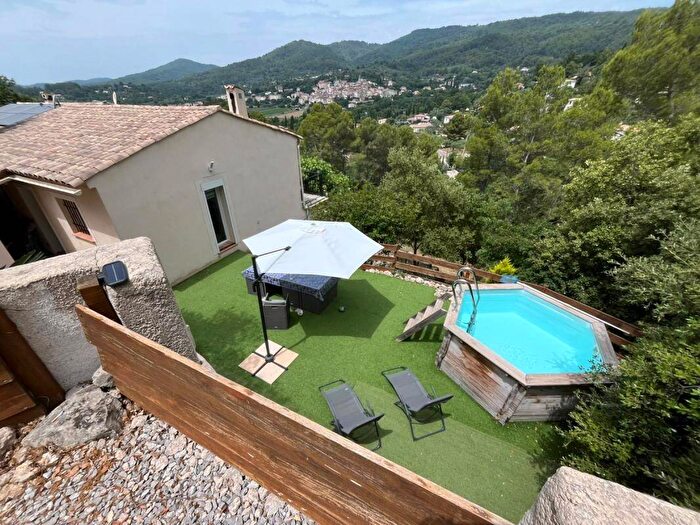 Maison à louer - Callas - 4 pièces - 3 chambres