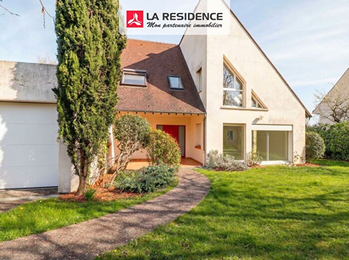 Maison à vendre - Saint-Germain-en-Laye - 8 pièces - 6 chambres