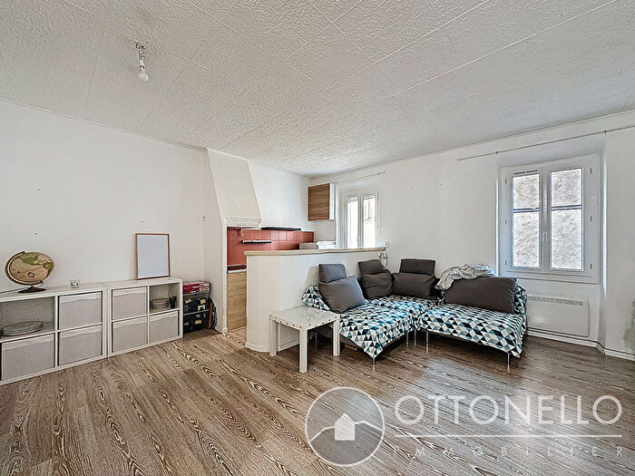 Appartement à vendre - Roquebrune-sur-Argens, Village - 2 pièces - 1 chambre