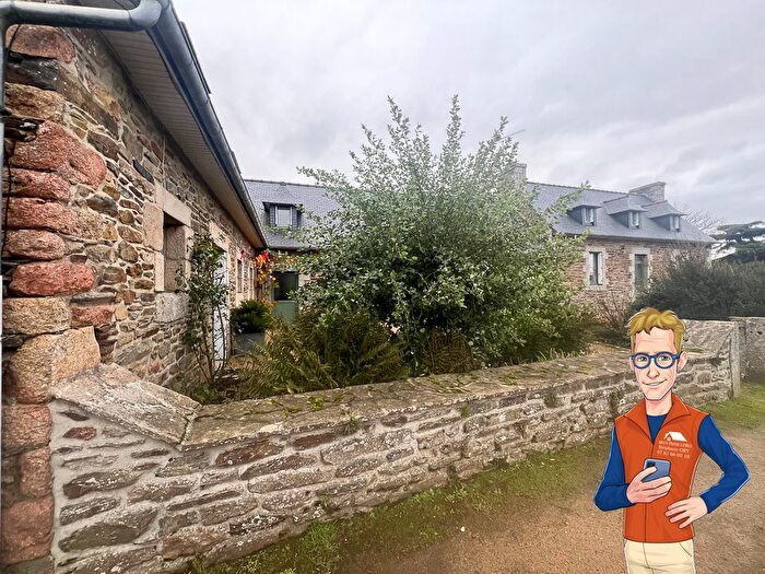 Maison à vendre - La Roche-Derrien - 7 pièces - 6 chambres