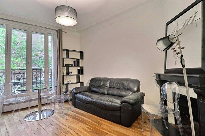 Appartement à louer - Auteuil Sud, Paris ème arrondissement - 1 pièce